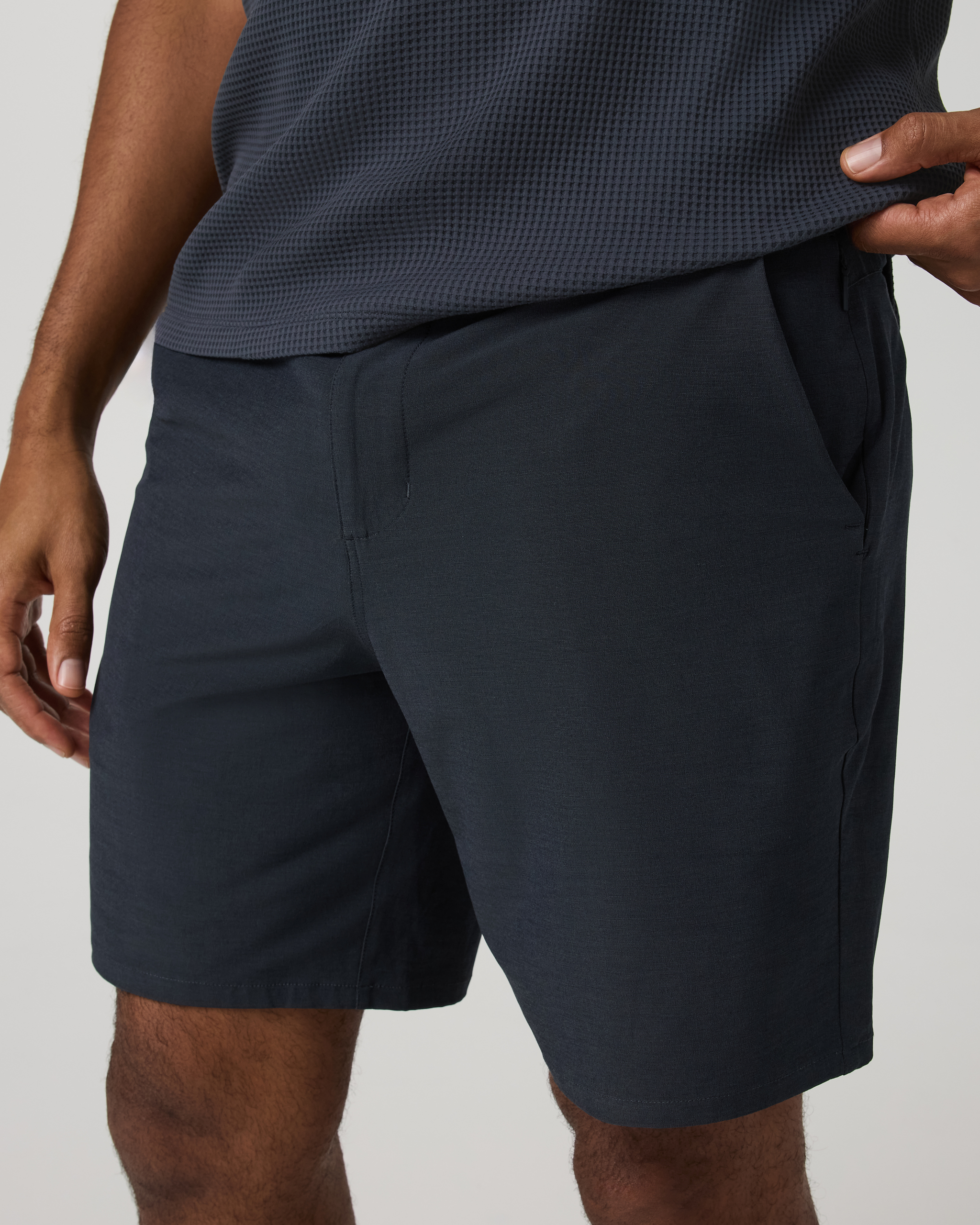 VUORI Aim 8" Chino Shorts